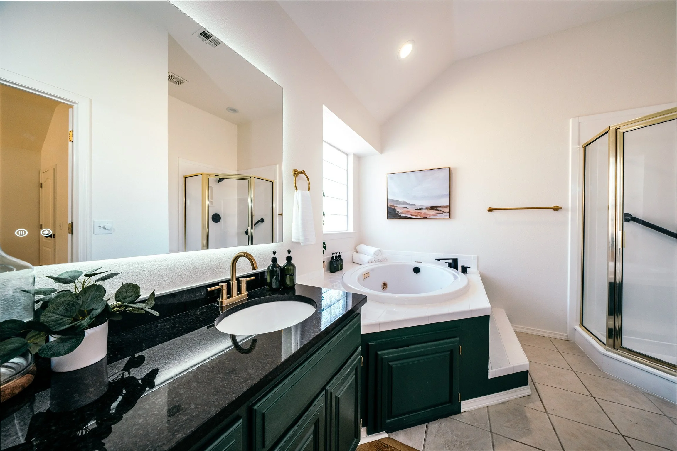 Bentonville Short Term Rental Property | Sleeps 6 | The BALLer House ...