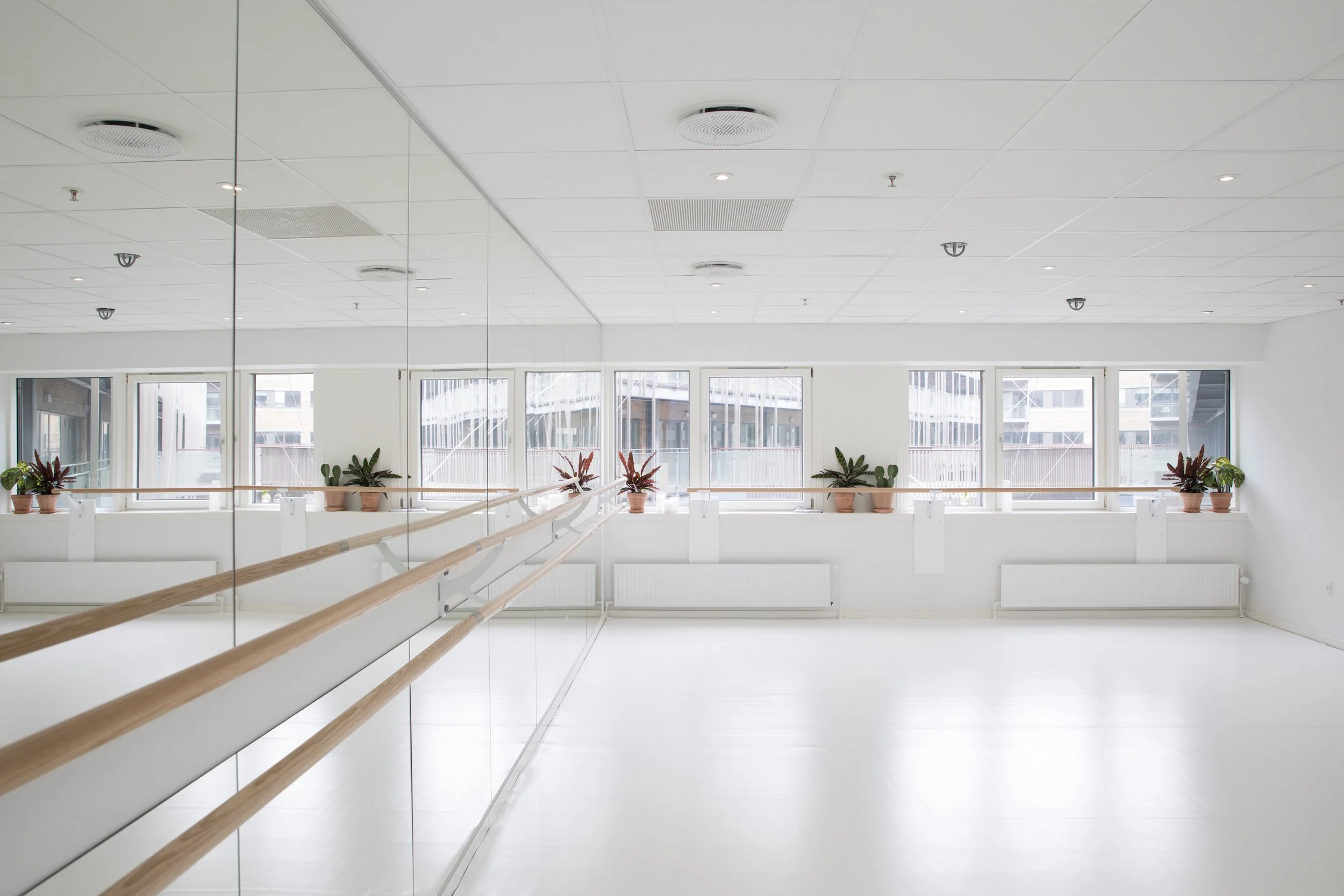 BOOK YO STUDIOS - YO STUDIOS | AARHUS / KBH | BEVÆGELSE FOR ALLE