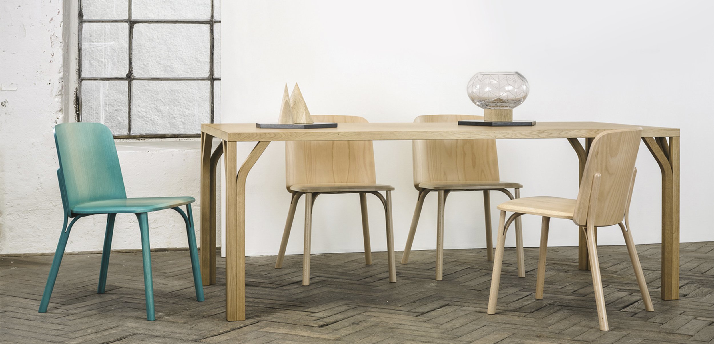 Split chair — Commercial furniture solutions | Aspect Furniture