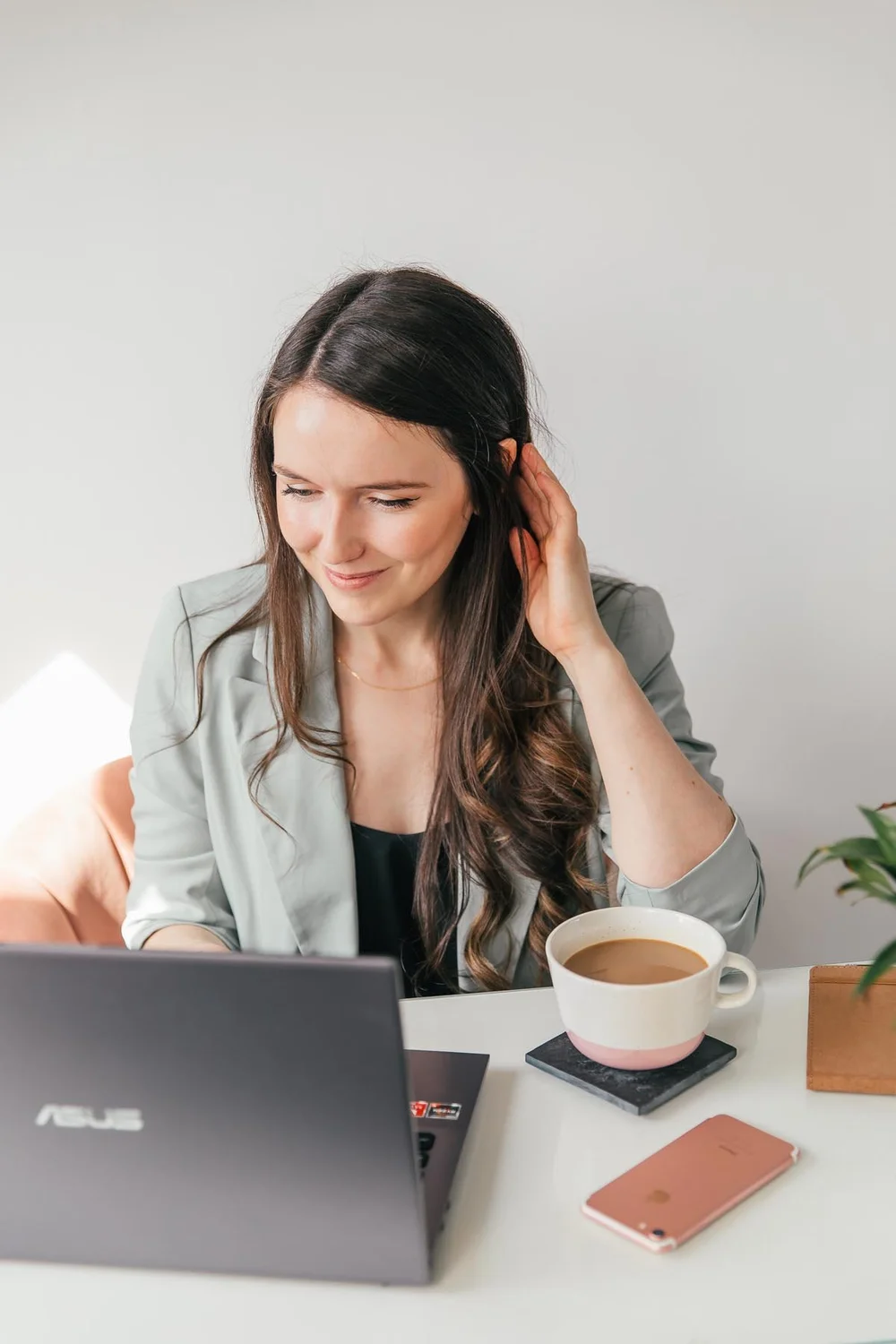 Finding Design — Emma Ratcliffe Brand and Product Photographer
