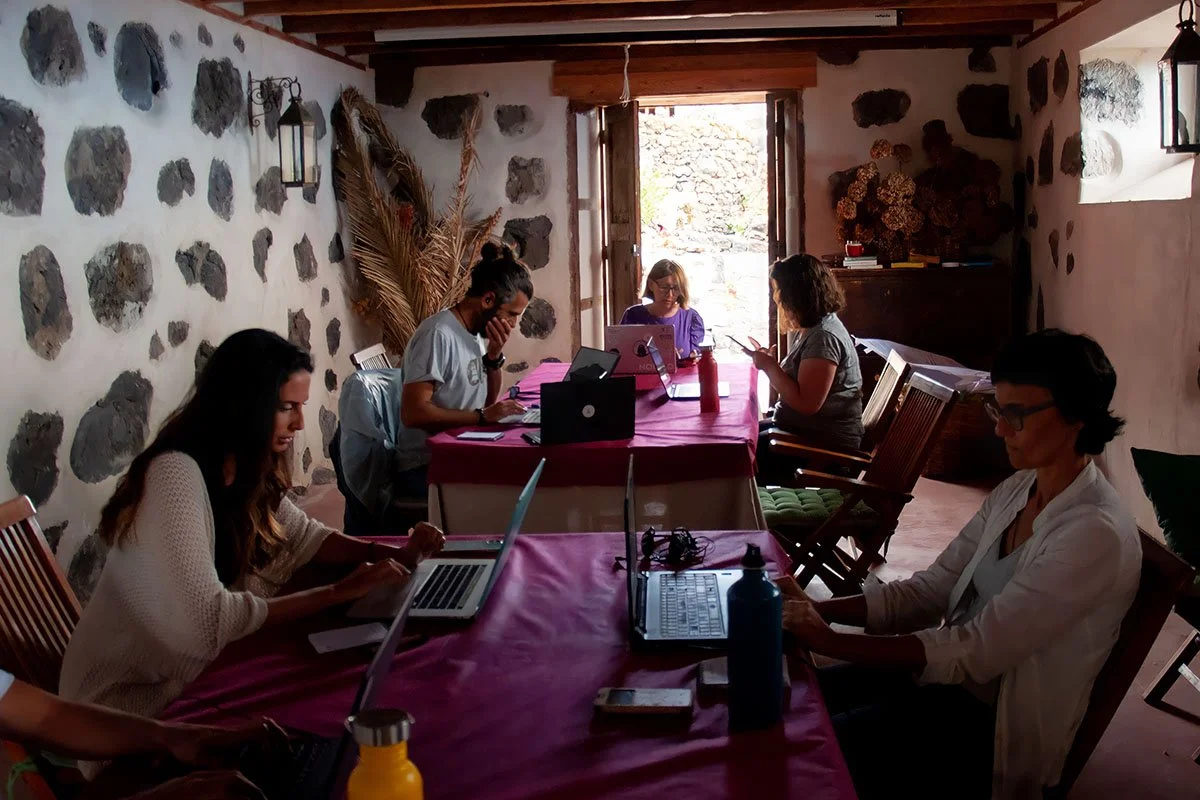 ¿Es el trabajo remoto el futuro del mundo rural? — Pueblos Remotos