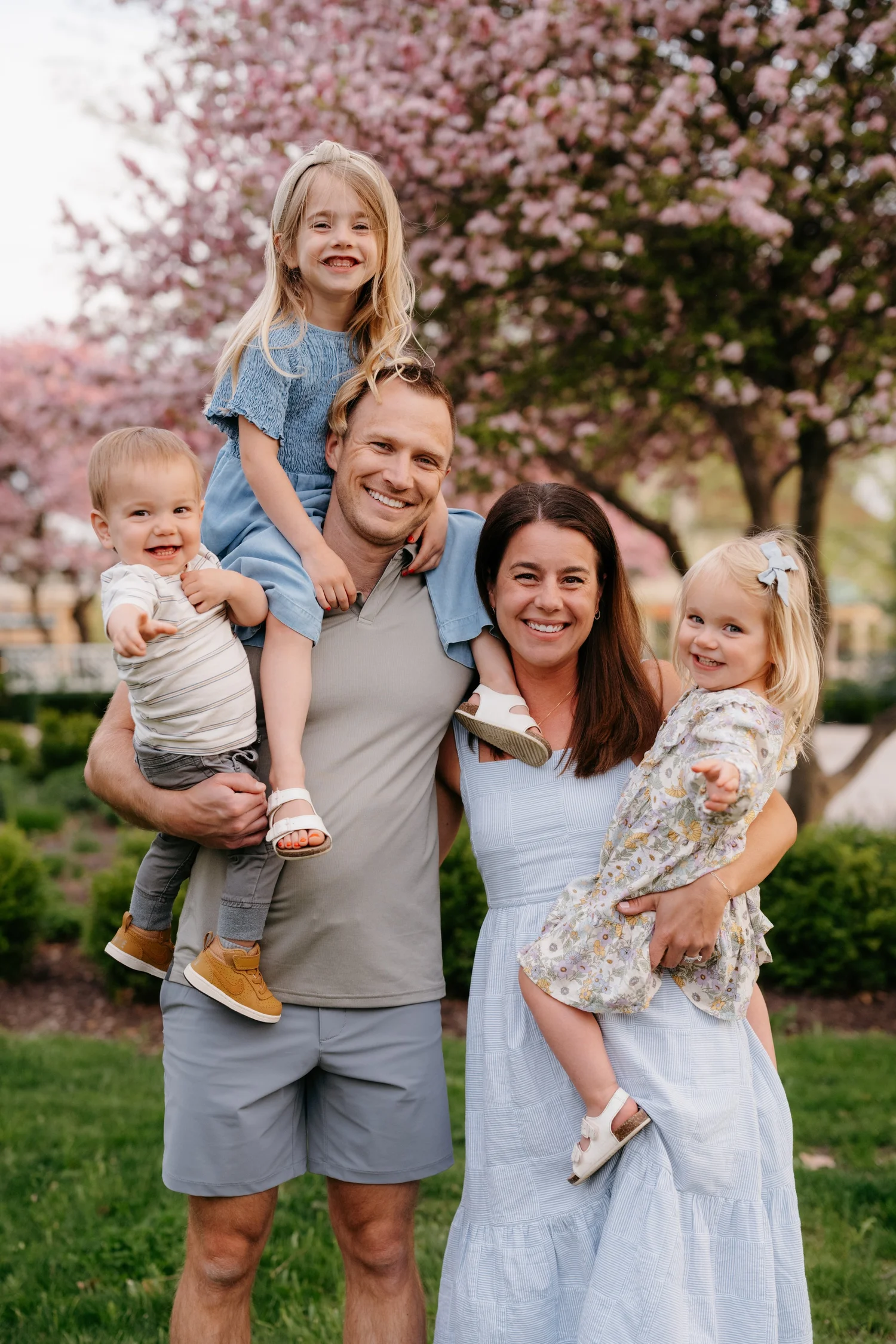 LAURA ARMSTRONG PHOTOGRAPHY