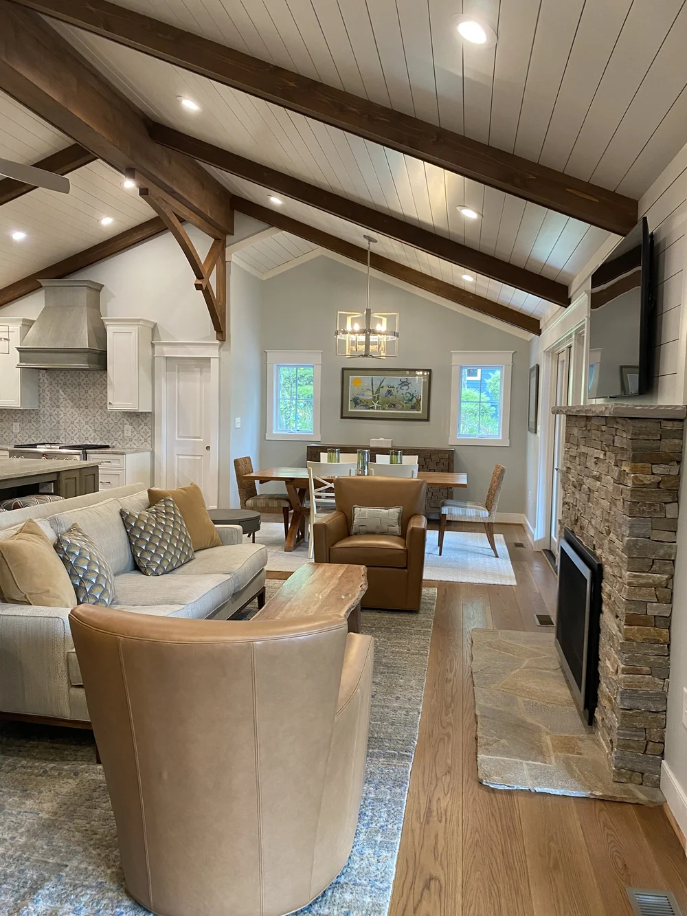 INLAND HOMES — Divina Lourdes Interior Design