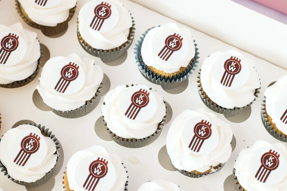 Cakes and Bakes by HH