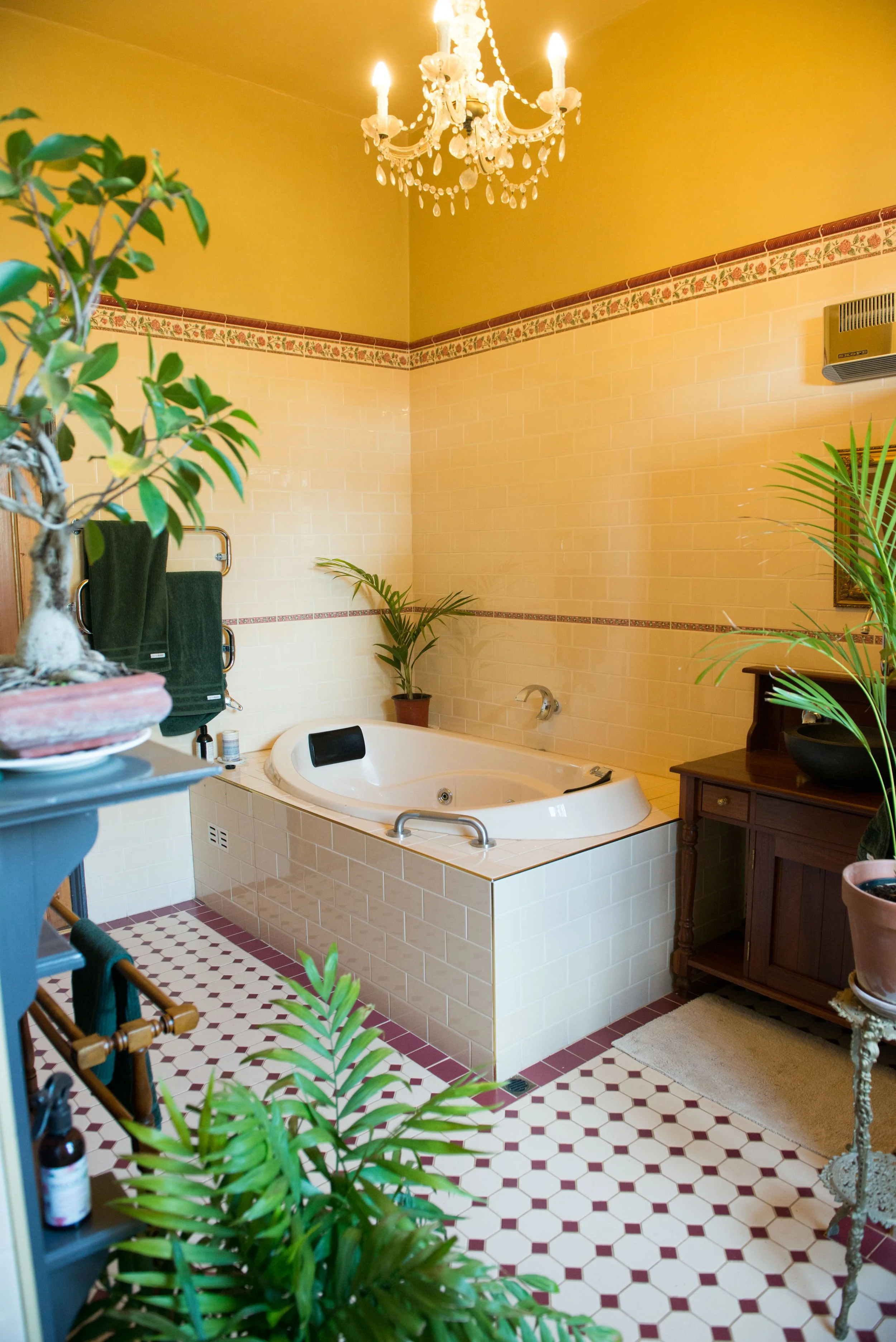 Suites — Oldham House