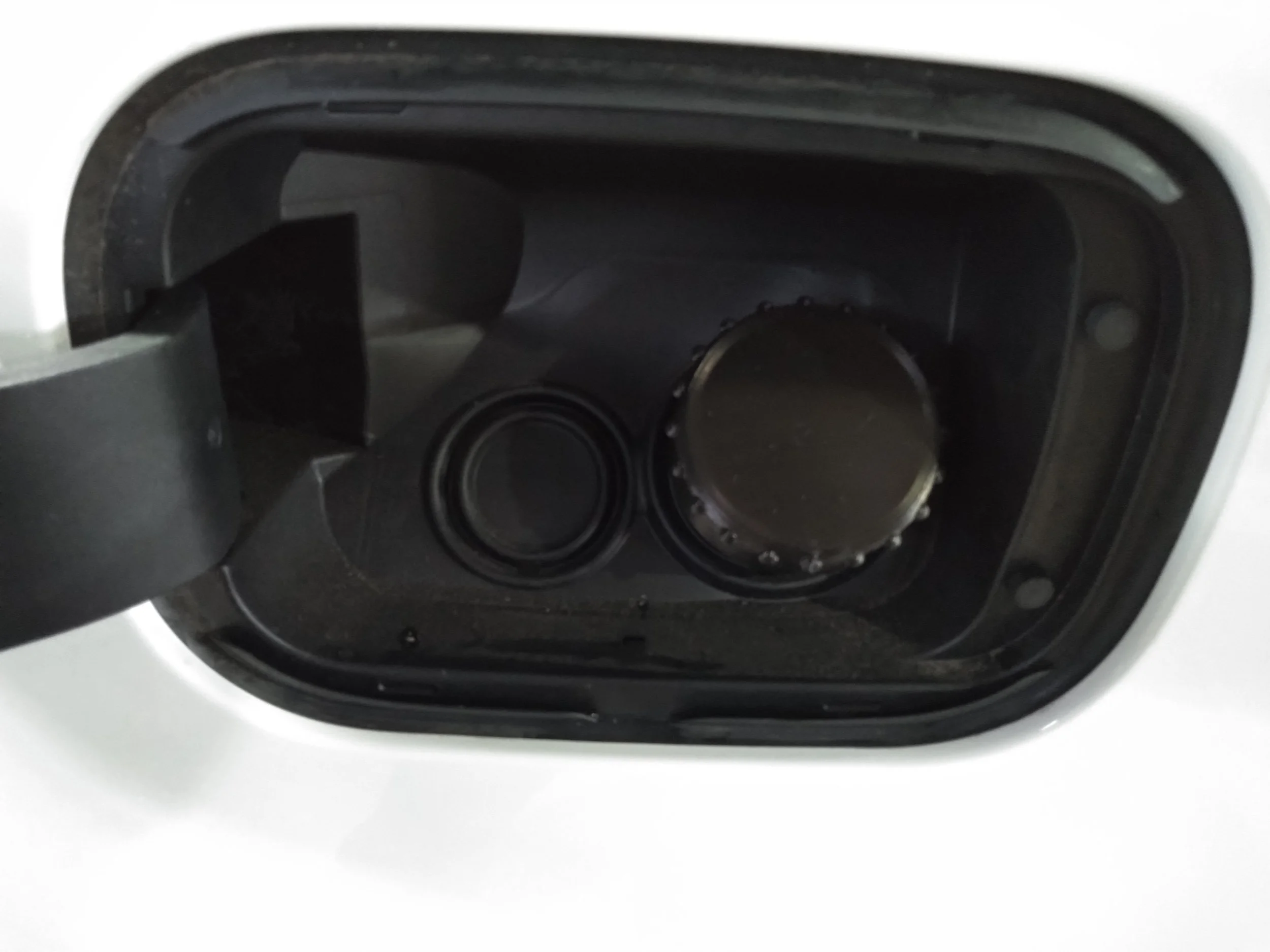 GM Capless fuel system cap Black — KPCreations