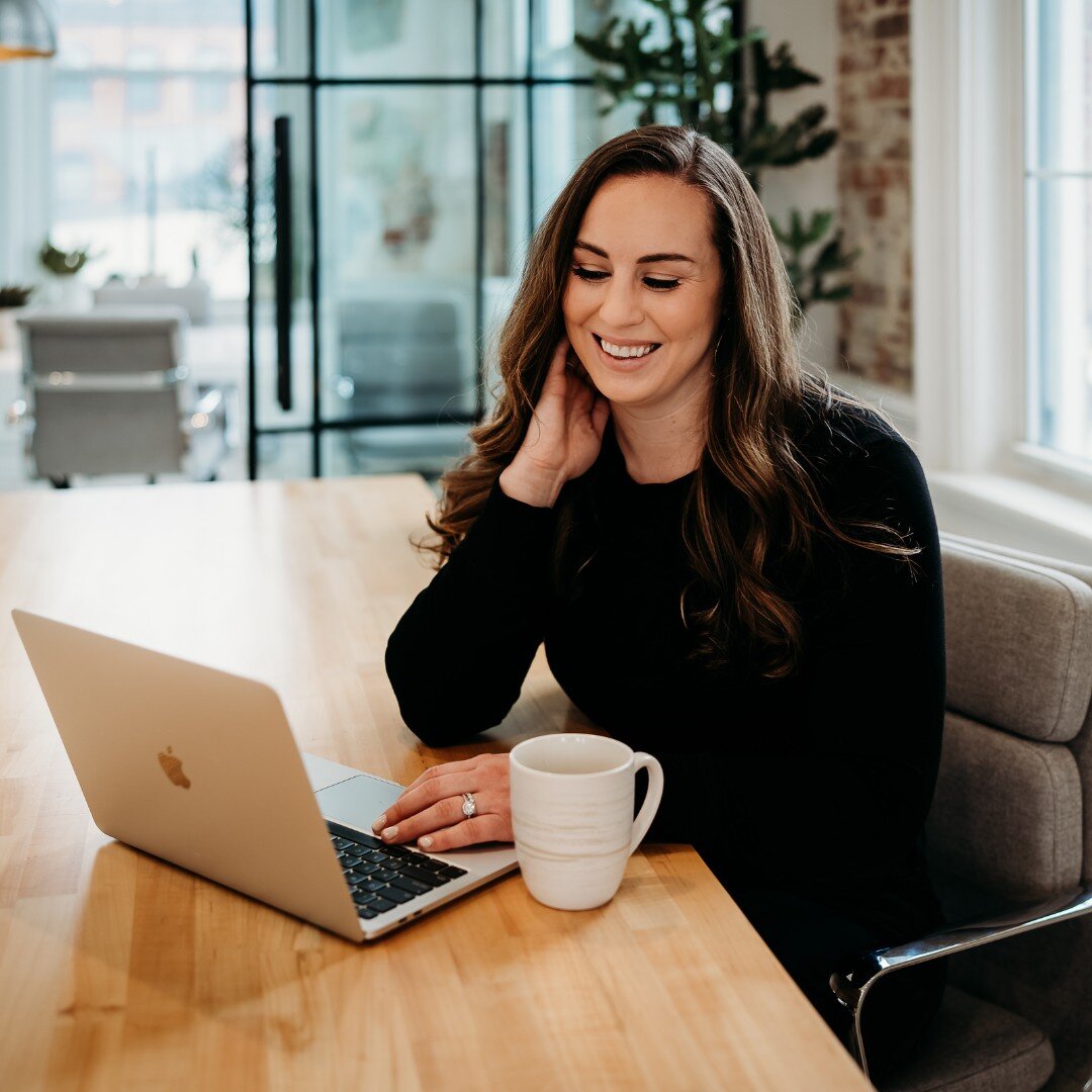 Kelly McCracken | Services for Wedding Pros