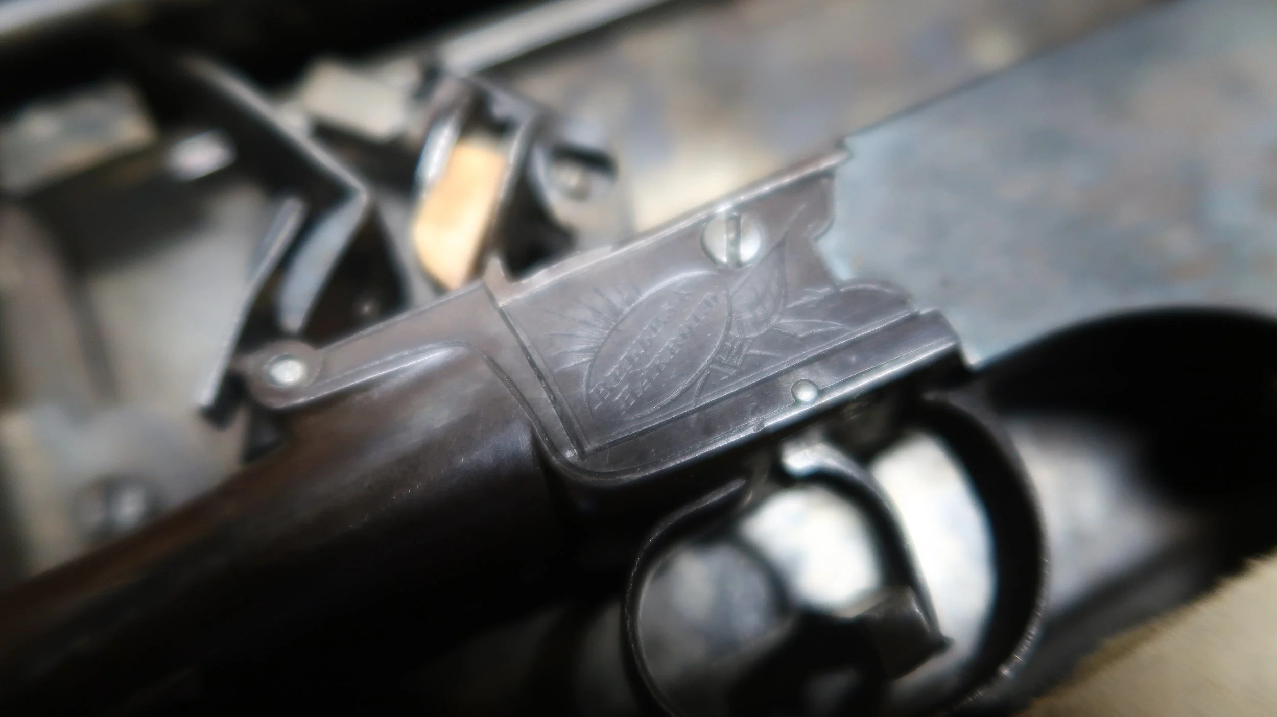 Flintlock Handgun IN A BOOK - Early 19th Century Book Gun - Espionage ...