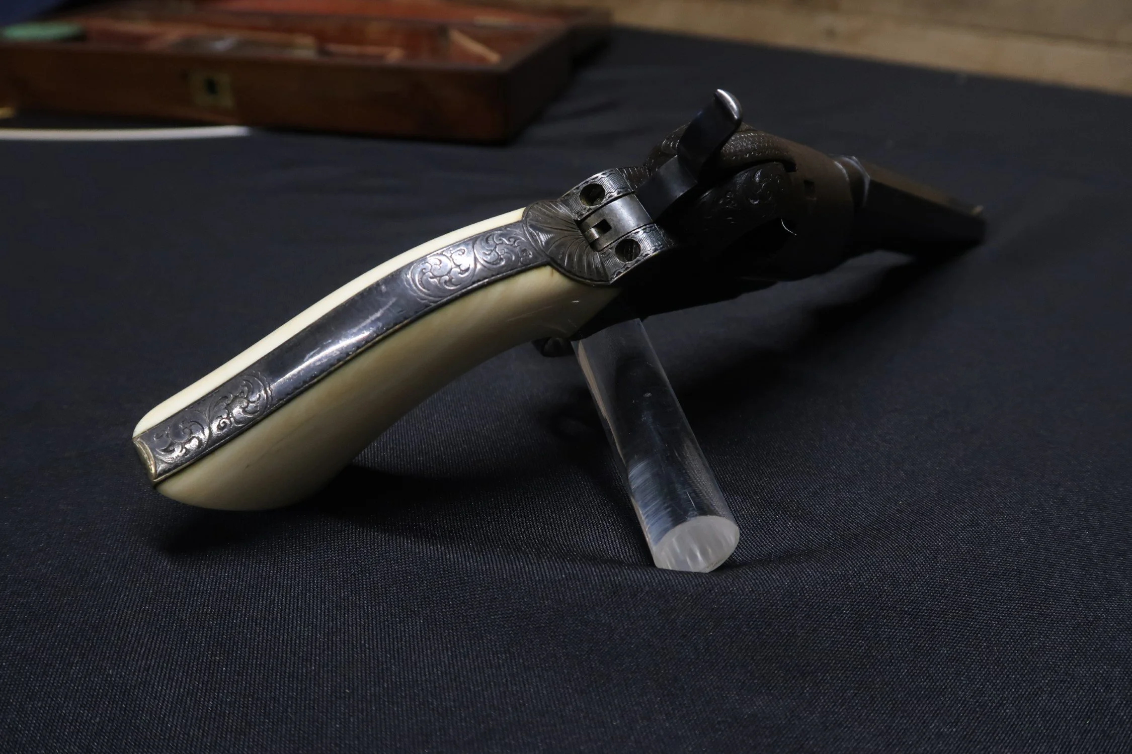 When EDC Pistols were classy: The Colt 1849 Pocket Percussion Revolver ...