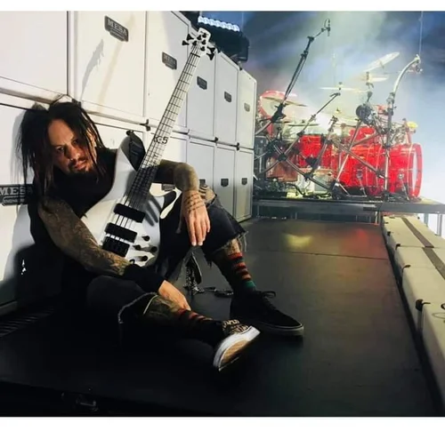 Korn Fieldy Bass White