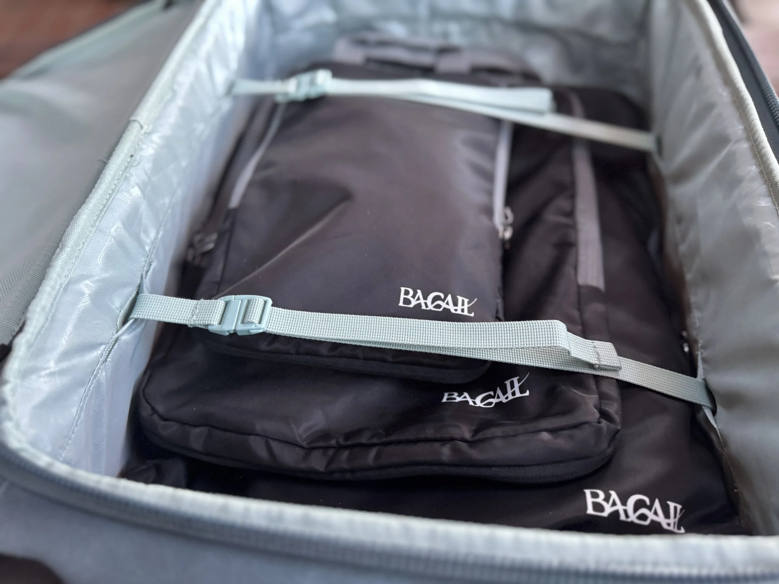How to Travel for a Week With Only a Carry-On (Ultimate Packing Guide ...
