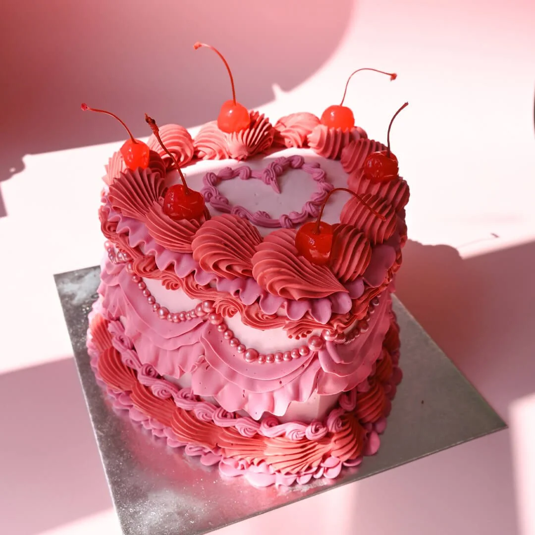 Frilly Fancy Cake — Bee May Baker