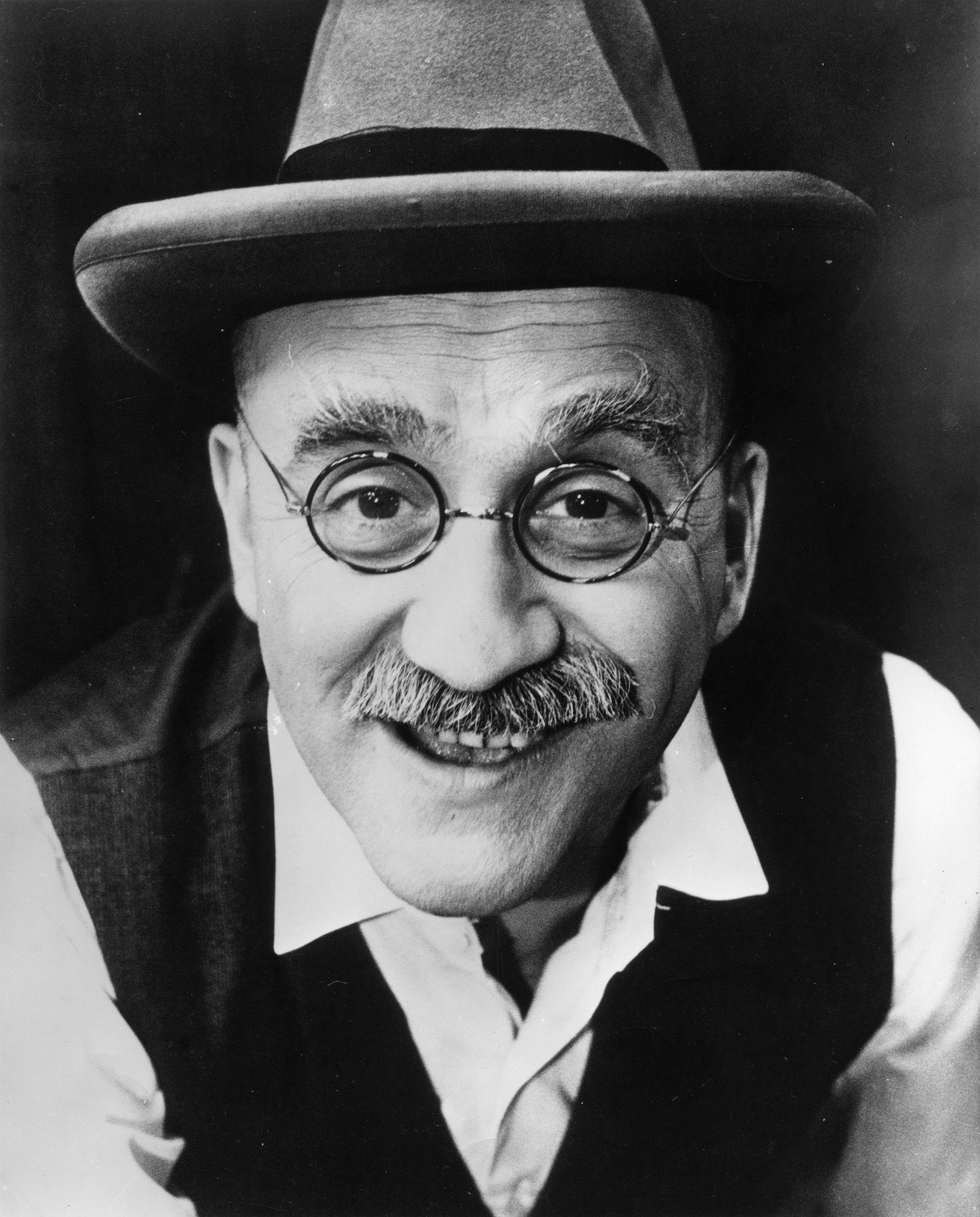 WARREN MITCHELL — FILM REVIEW