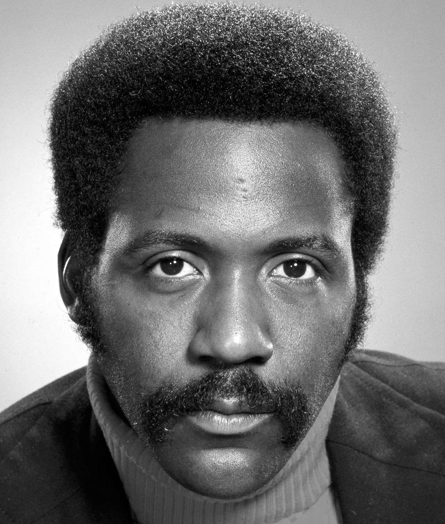 RICHARD ROUNDTREE — FILM REVIEW
