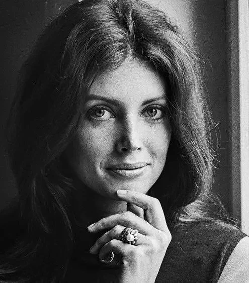 GAYLE HUNNICUTT — FILM REVIEW