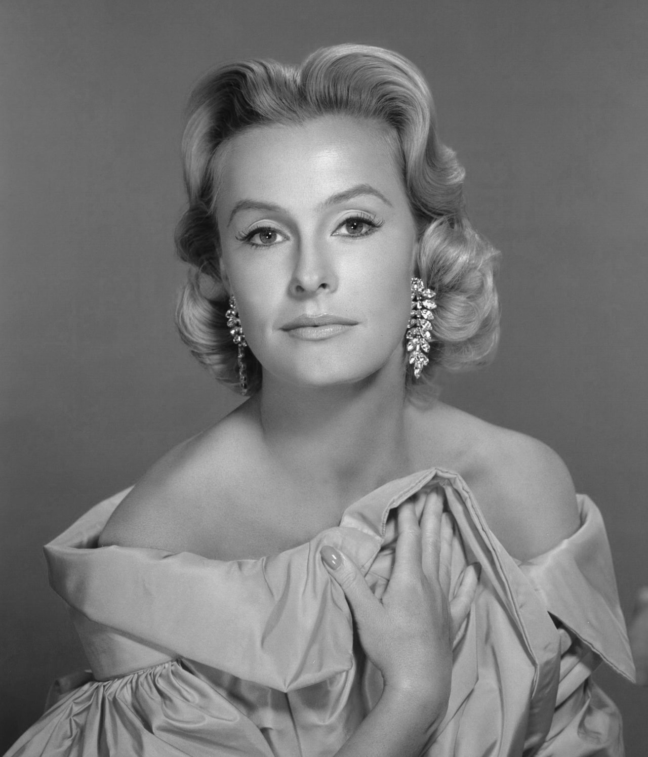 DINA MERRILL — FILM REVIEW
