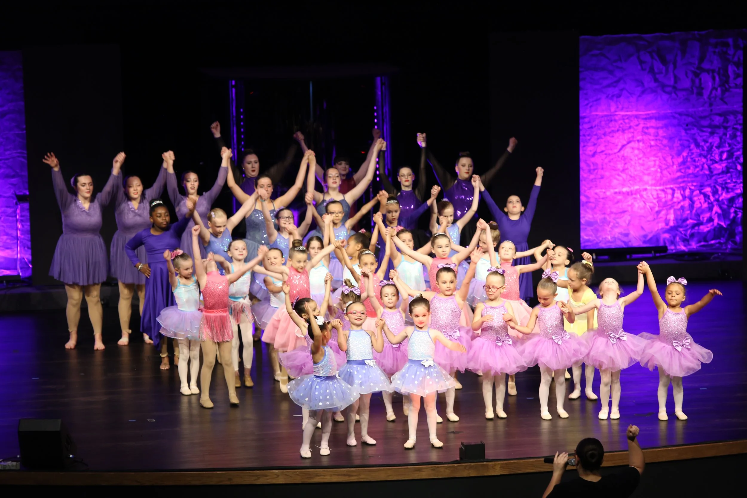 Homepage [www.praisehimdanceacademy.com]