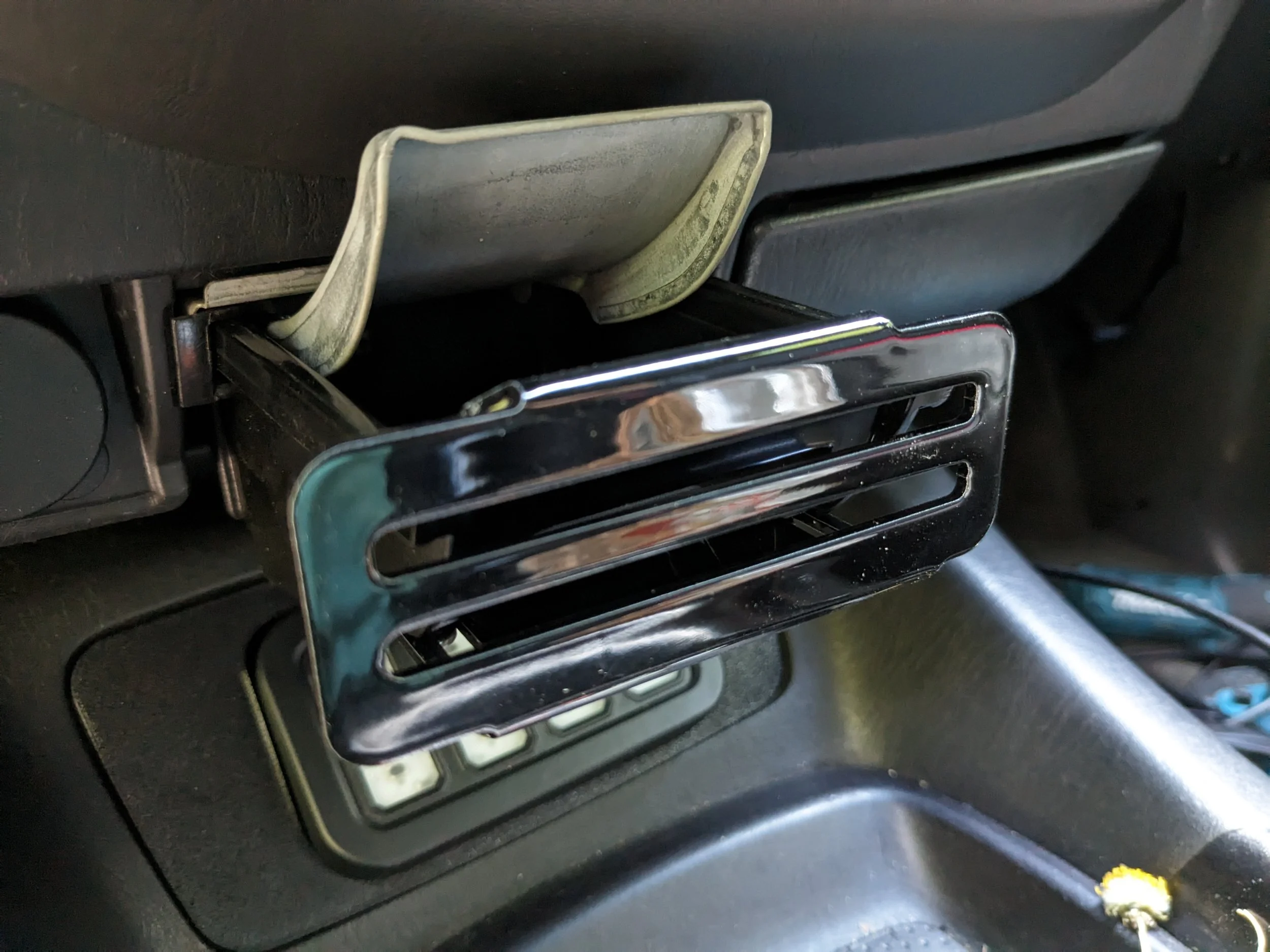 Modular Ashtray / Change Drawer Front — First Gen Tundra