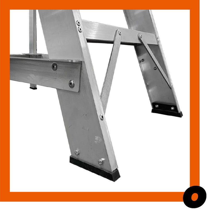 LFI PRo LoadStep - BS2037 Class 1 Industrial Heavy-Duty Lorry Step