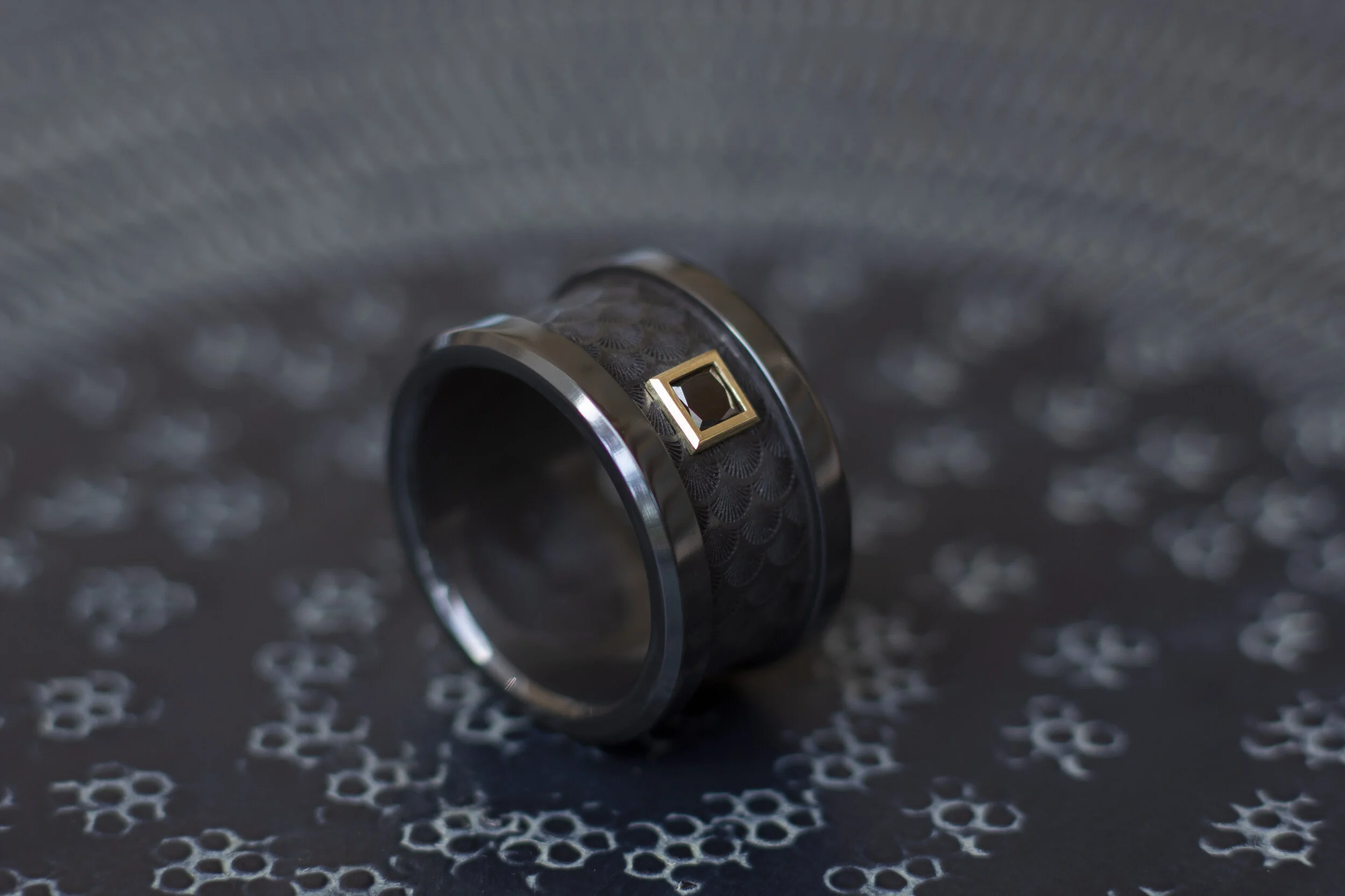 Kool Design Jewelry Vingerafdruk sieraden, ECG Ringen, Carbon ringen ...