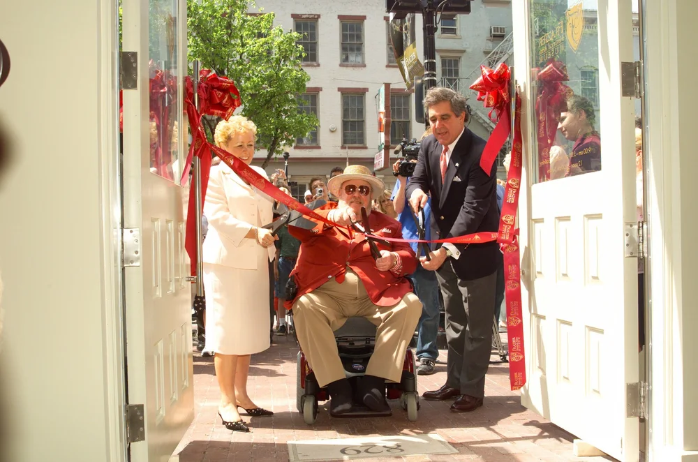 Frazier’s 20th Anniversary, Night at the Museum Announced, Geronimo ...