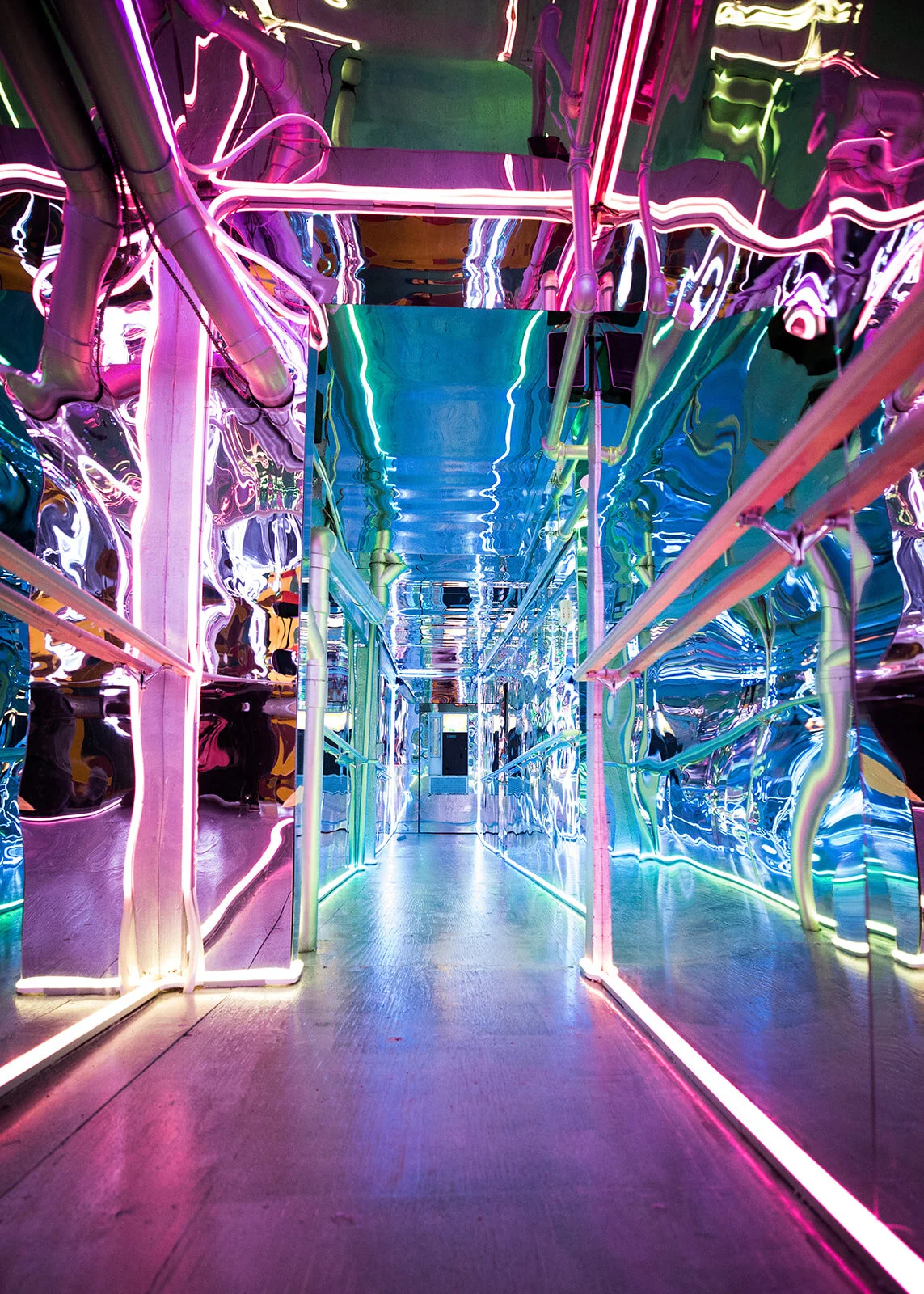 SUPERNOVA NIGHTCLUB | Mutuus