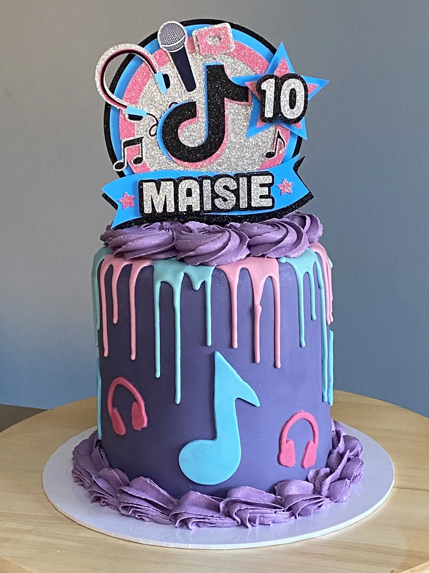 Helen's Cakes, Enjoy