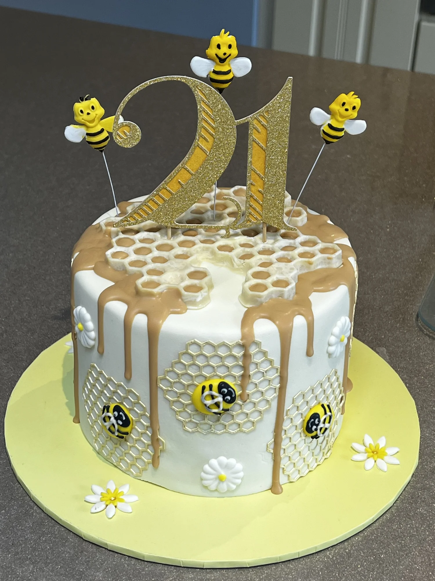 Fondant Cakes — Helen's Cakes, Enjoy