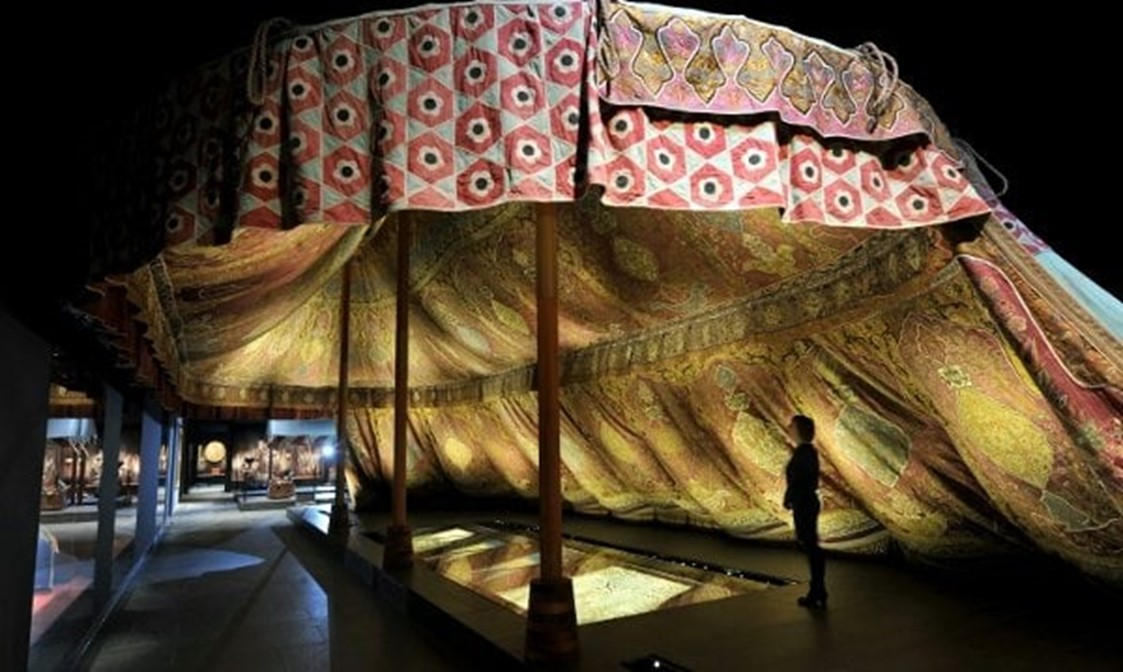 The Magnificent Ottoman Tent: A Masterpiece of Silk and Gilded Leather