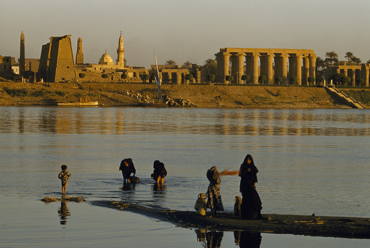 The Role of the Nile River in the Birth of Egyptian Civilization