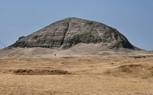 The ‘Lost Egyptian Labyrinth' of Hawara: Is a 2,000-Year-Old Mystery ...