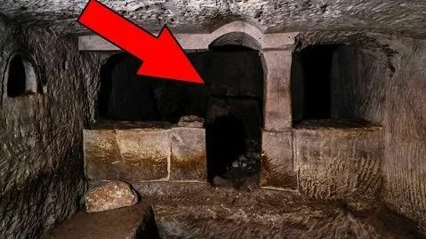 12 Most Amazing Ancient Treasures And Artifacts Finds