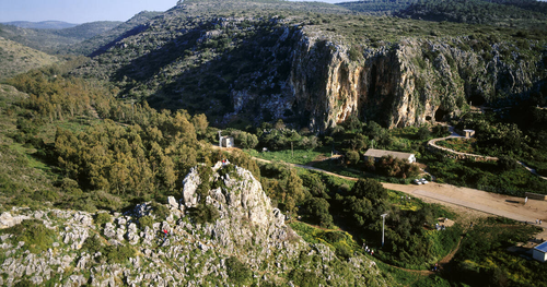 Tabun Cave: Mount Carmel's 500,000-Year Acheulean Site
