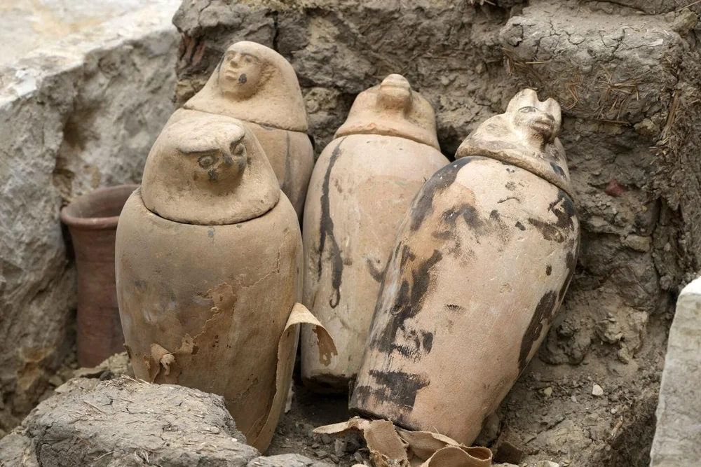 Egypt reveals recently found ancient tombs and workshops in the Saqqara ...