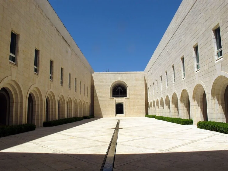 11 of the Best Modern Buildings Inspired by Antiquity: Influences from ...