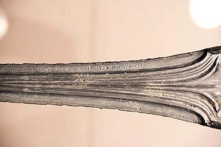 Technological Exchange or Military Conflicts in the Late Bronze Age?