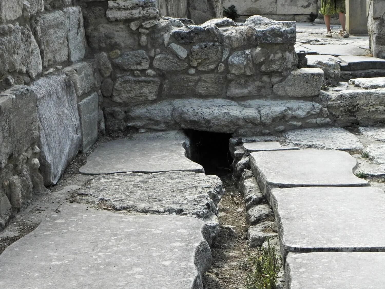 Water Harvesting and Distribution Systems of the Minoan Civilization ...