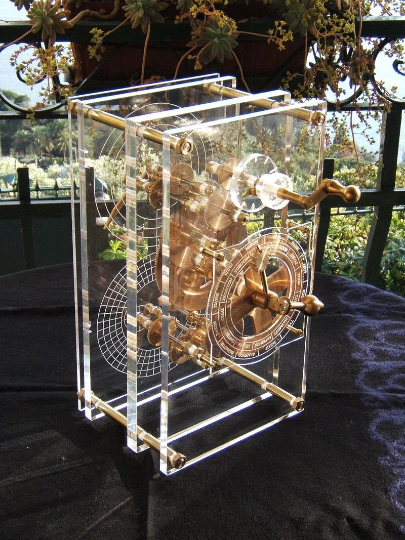 How does the 'Antikythera Mechanism' work?
