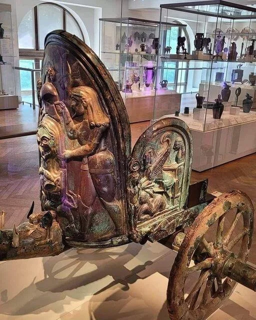 The Chariot of Monteleone: A Testament to Etruscan Artistry and ...