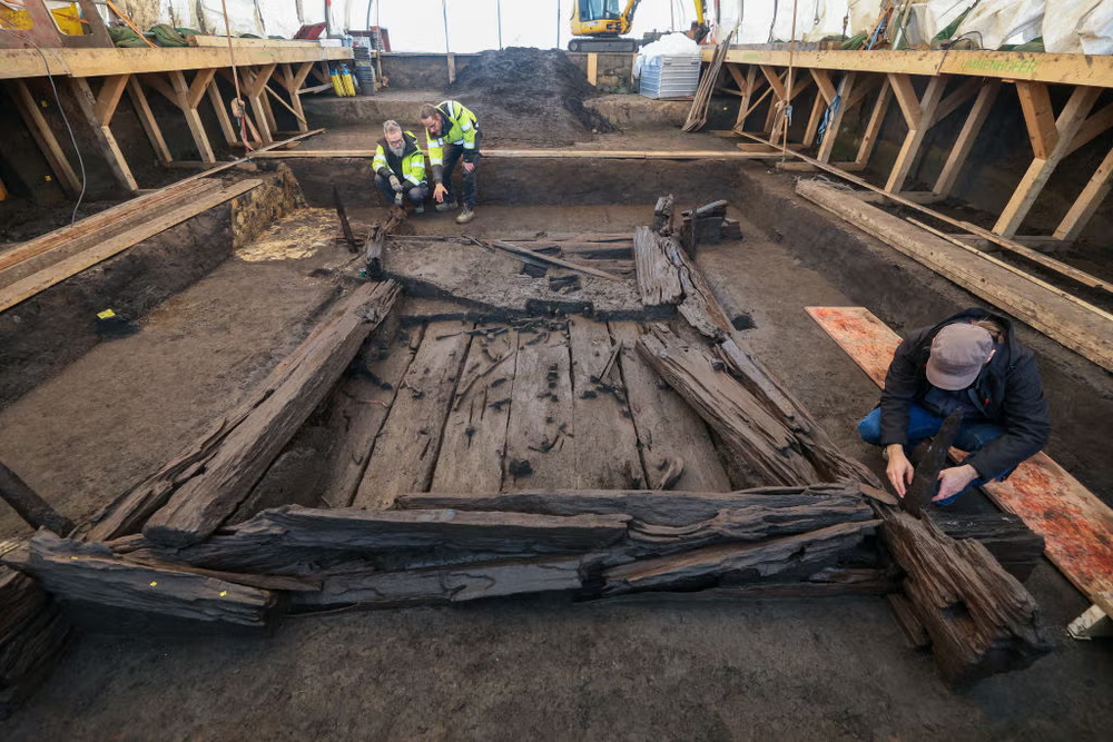 Ancient Celtic Tomb Reveals Unprecedented Archaeological Treasure After ...