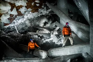 The Enchanted Crystal Caves of Mexico: Uncovering the Mysteries Beneath ...