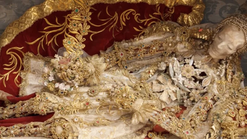 The History Of The Forgotten Jeweled Skeletons