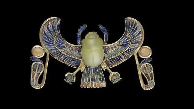 The central scarab of King Tutankhamun may be linked to cosmic ...