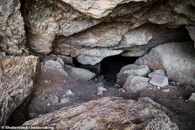 Stunned Archaeologists Investigate Claims of Giant Skeletons and ...