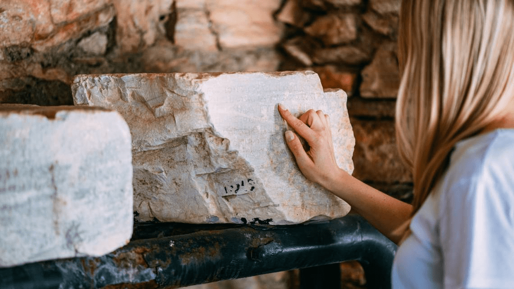 Ancient Roman Boundary Stone Reveals Hidden Details of History