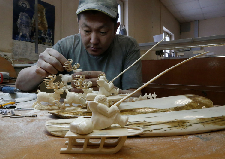 Yuzhnyy Olën: Siberia's Ivory Mammoth Sculptures