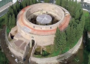 The Mausoleum of Augustus in Rome and Its Influence from the Tomb of ...