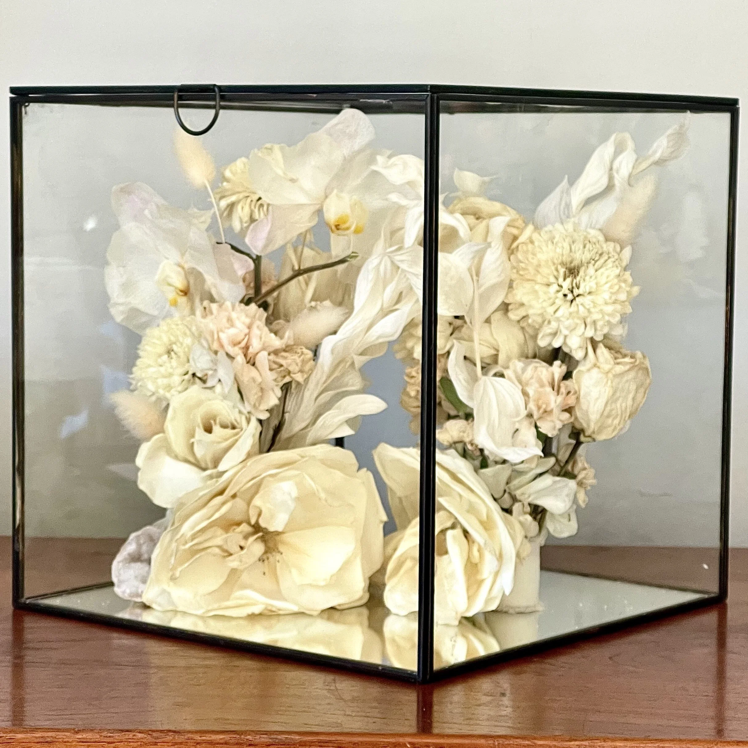 Wedding bouquet display box 60 photos - Astyledwedding.com