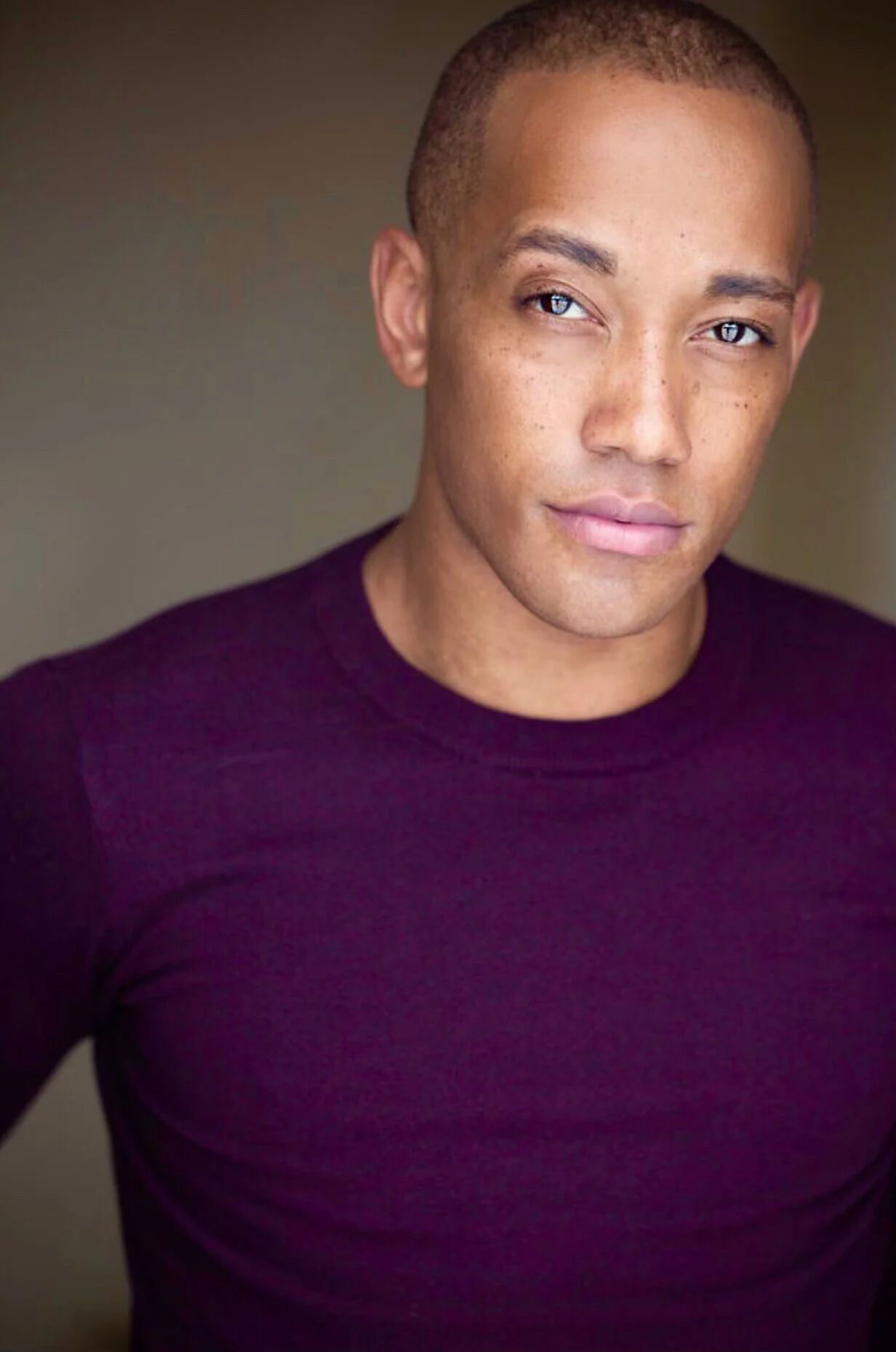 Cast — Not Looking The Series