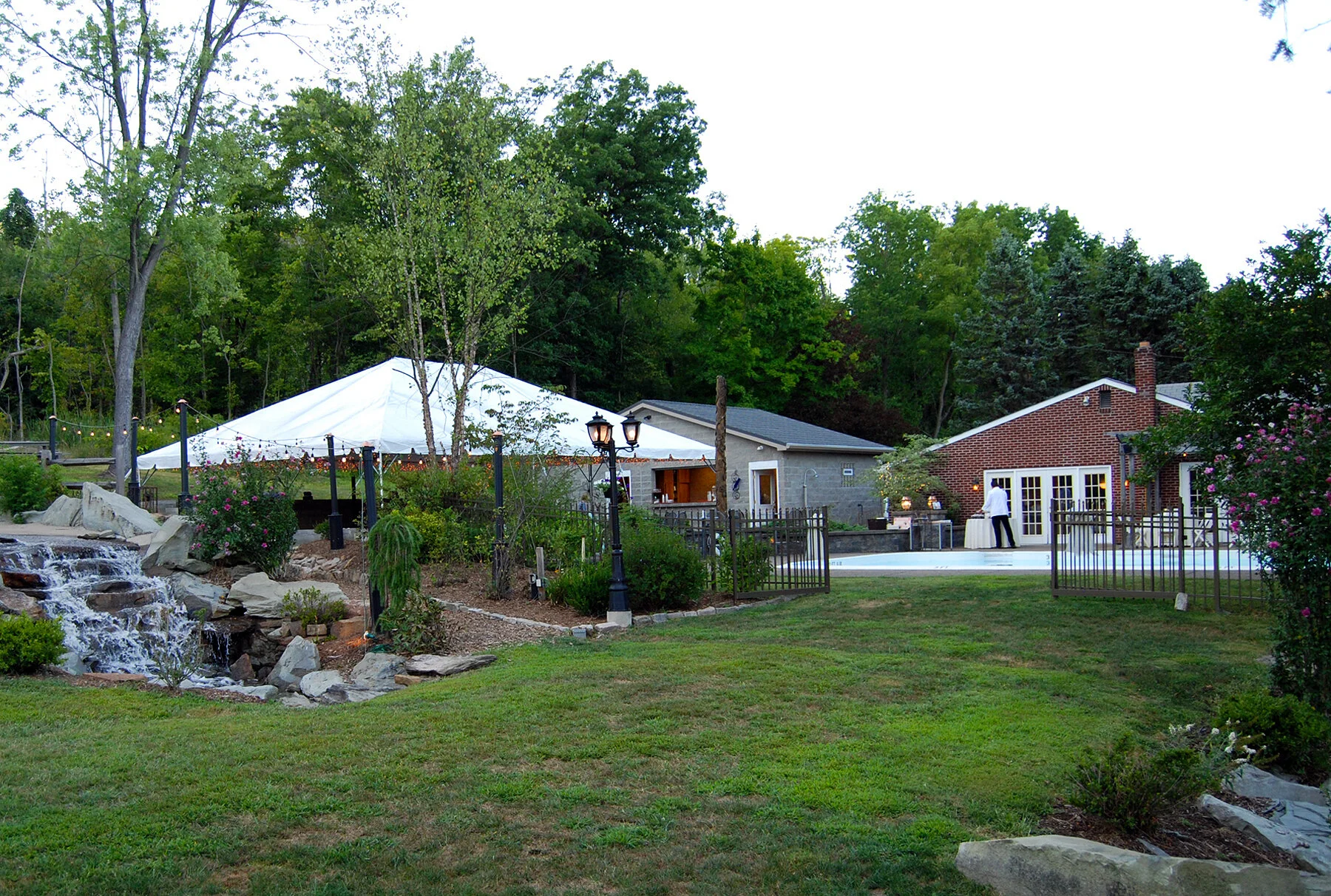 Best Outdoor Wedding Venue Pittsburgh — Springwood Conference Center ...